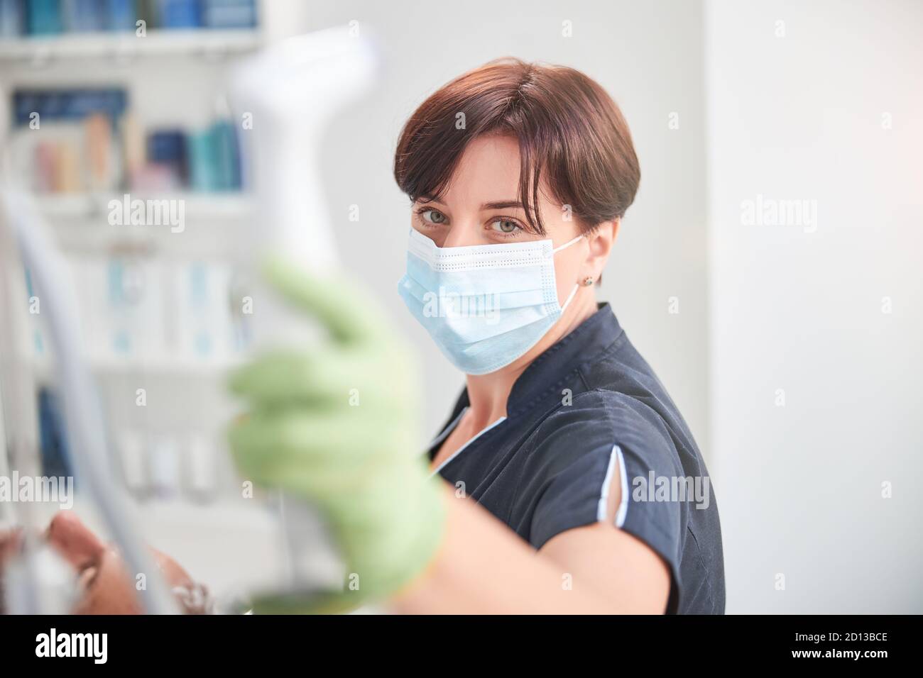 Spa worker hi-res stock photography and images - Alamy