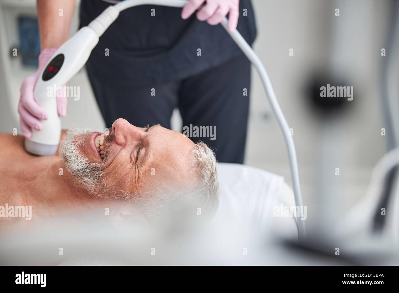 Non invasive technology hi-res stock photography and images - Alamy