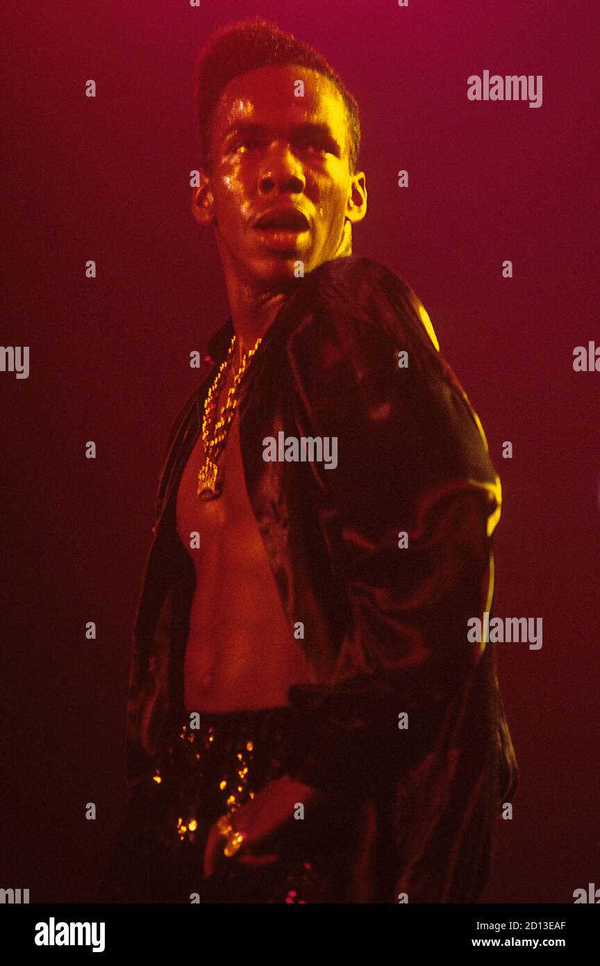 Bobby brown 1989 hi-res stock photography and images - Alamy
