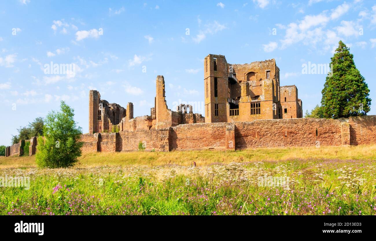 Kenilworth Castle ruins and keep which is norman architecture and over ...
