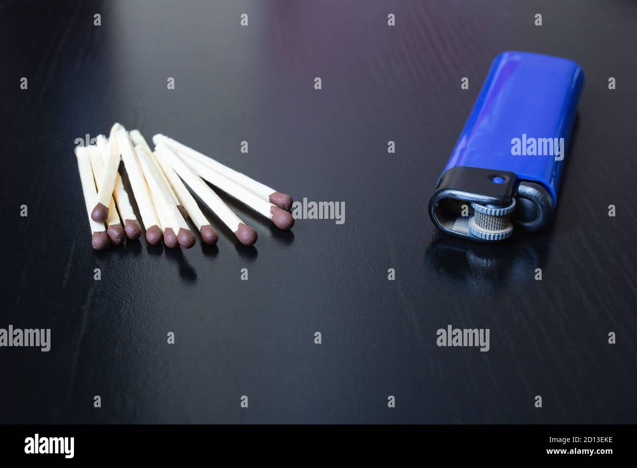 Pile of matches table hi-res stock photography and images - Alamy