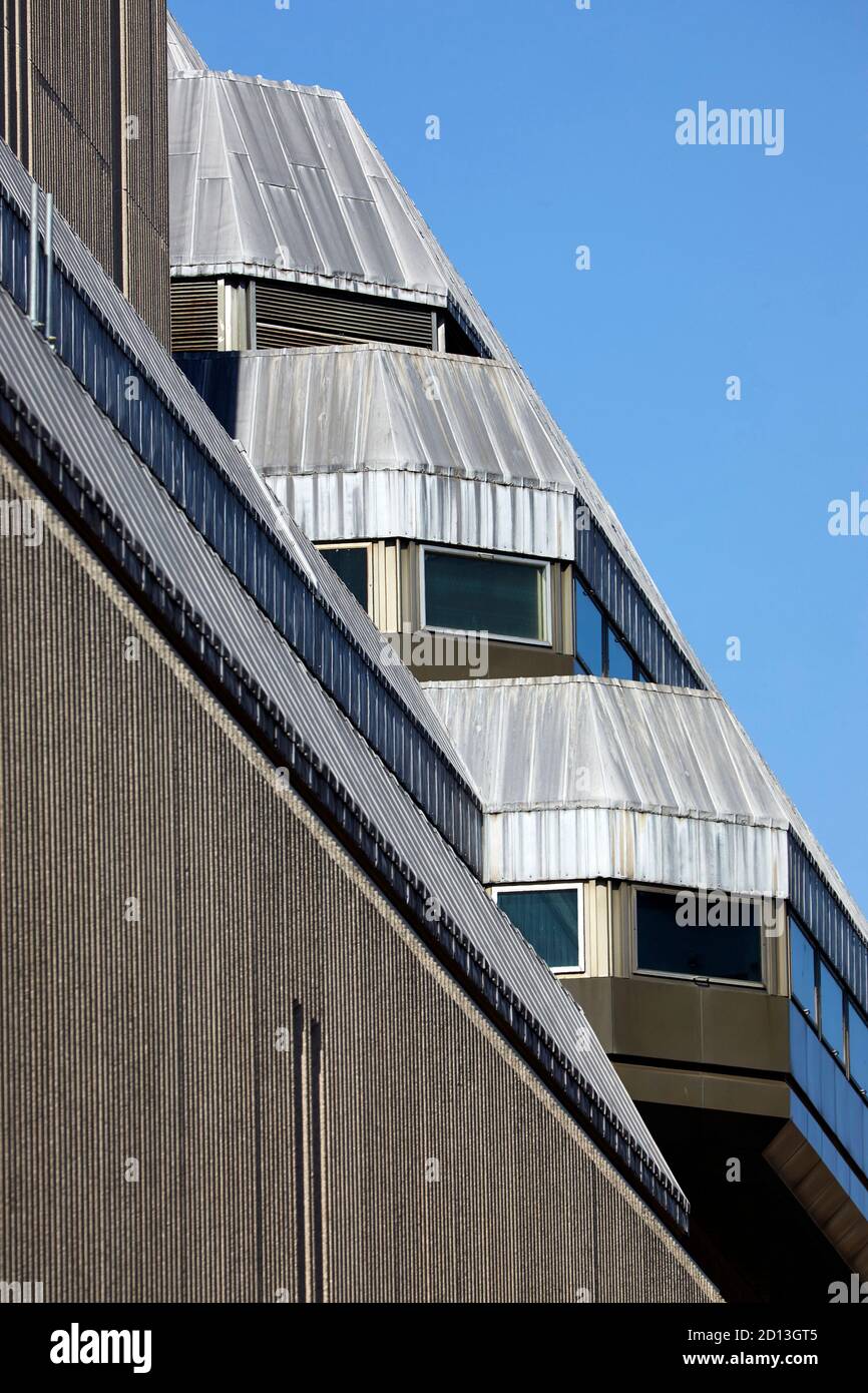Sampson House (1976) designed by Fitzroy Robinson (demolished 2019 ...