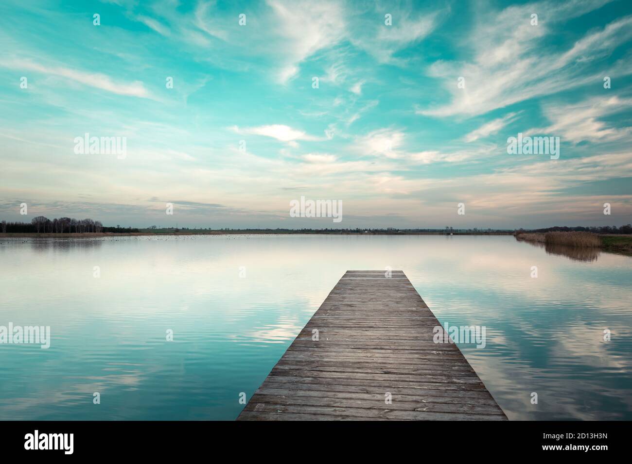 Jetty blue sky hi-res stock photography and images - Alamy