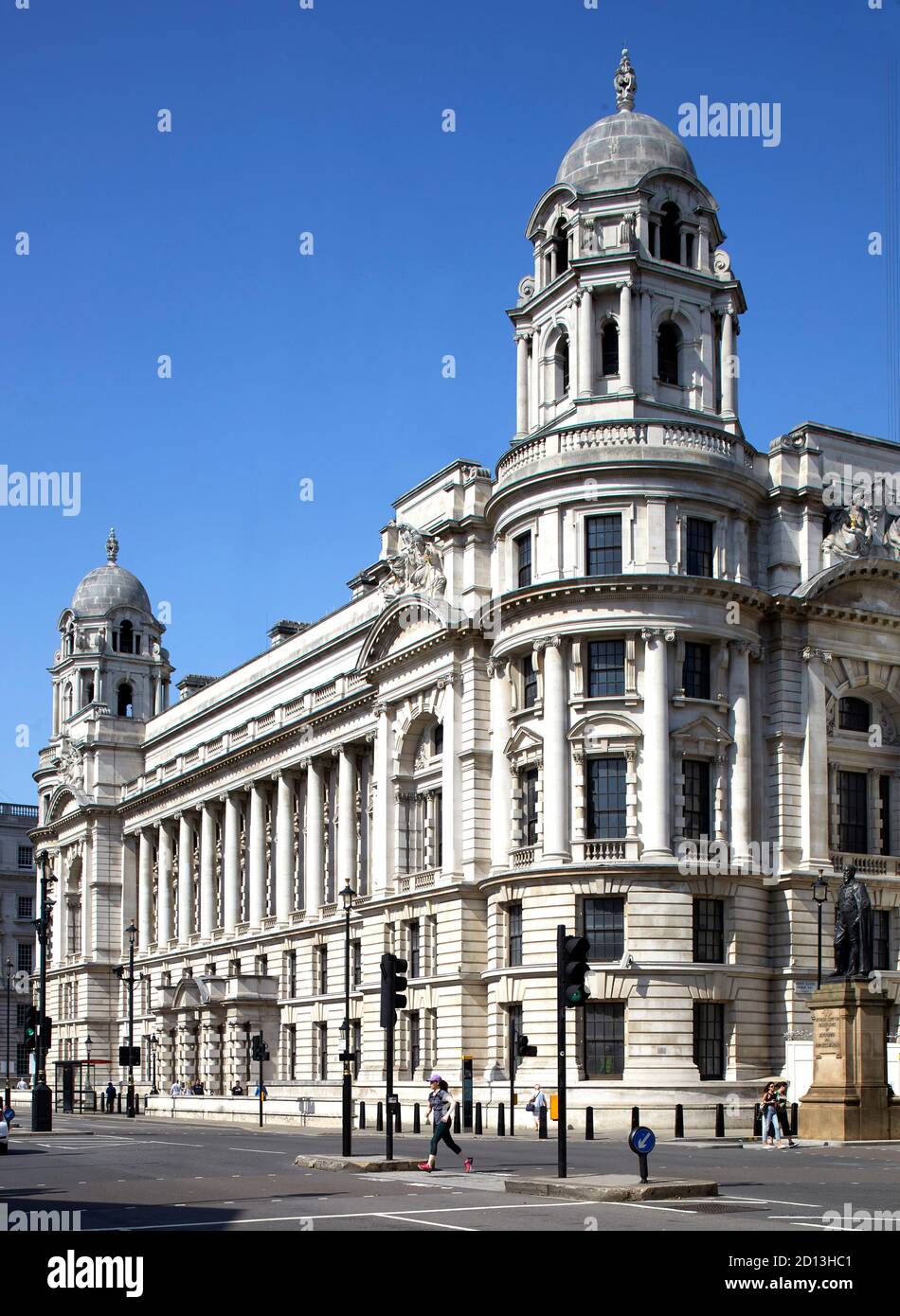 Whitehall facades hi-res stock photography and images - Alamy