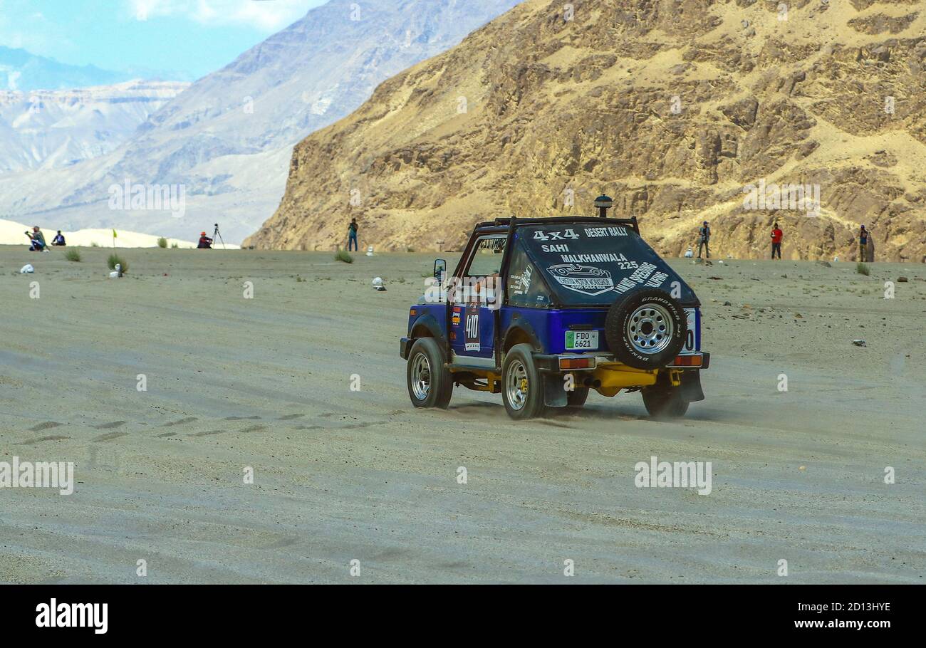 sarfanaga jeep rally in shigar cold desert in northern areas of gilgit ...