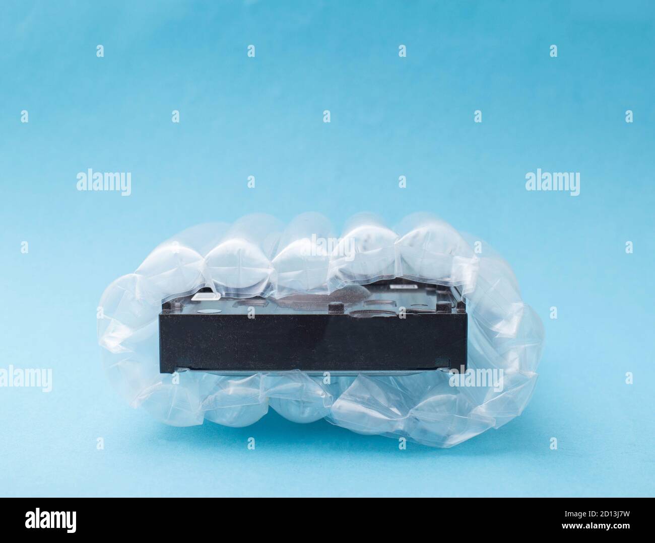 Fragile goods hi-res stock photography and images - Alamy