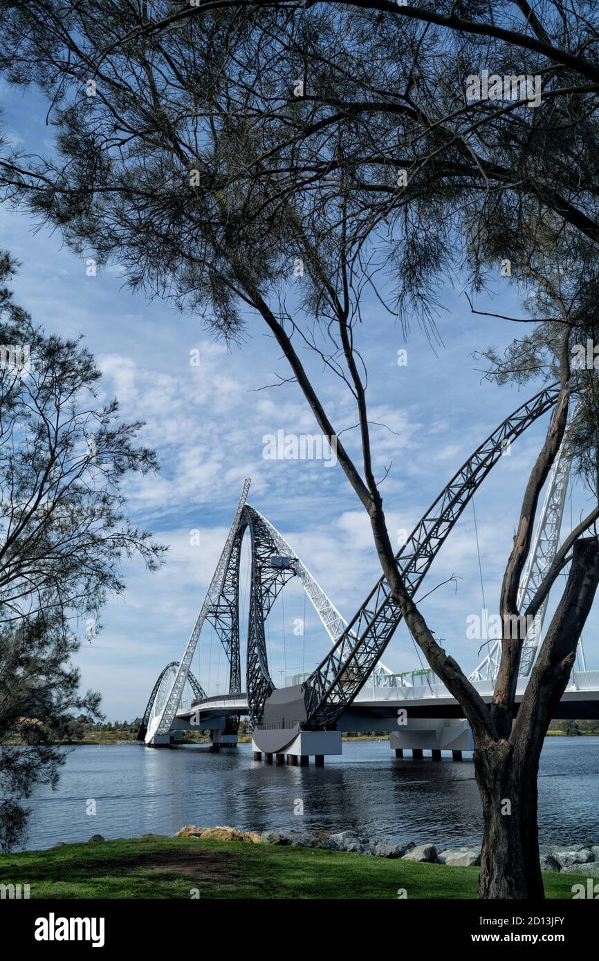 Matagarup Bridge, a suspension pedestrian bridge crossing the Swan ...