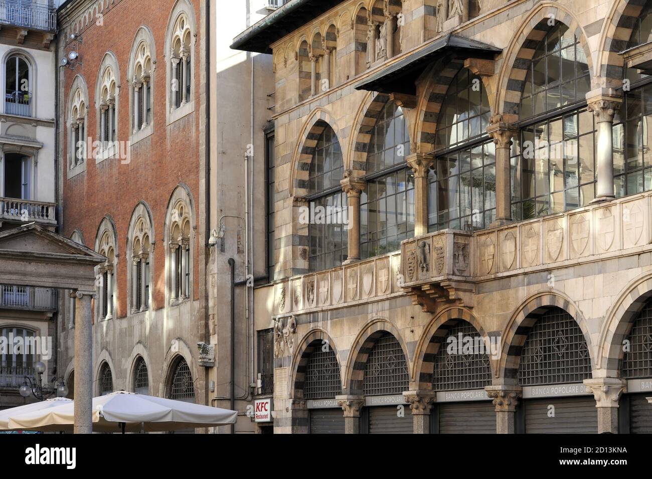 Milan, (Italy), the medieval Merchants Square (Piazza Mercanti) in the ...