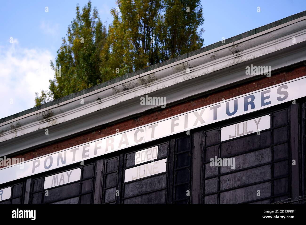 Pontefract sign hi-res stock photography and images - Alamy