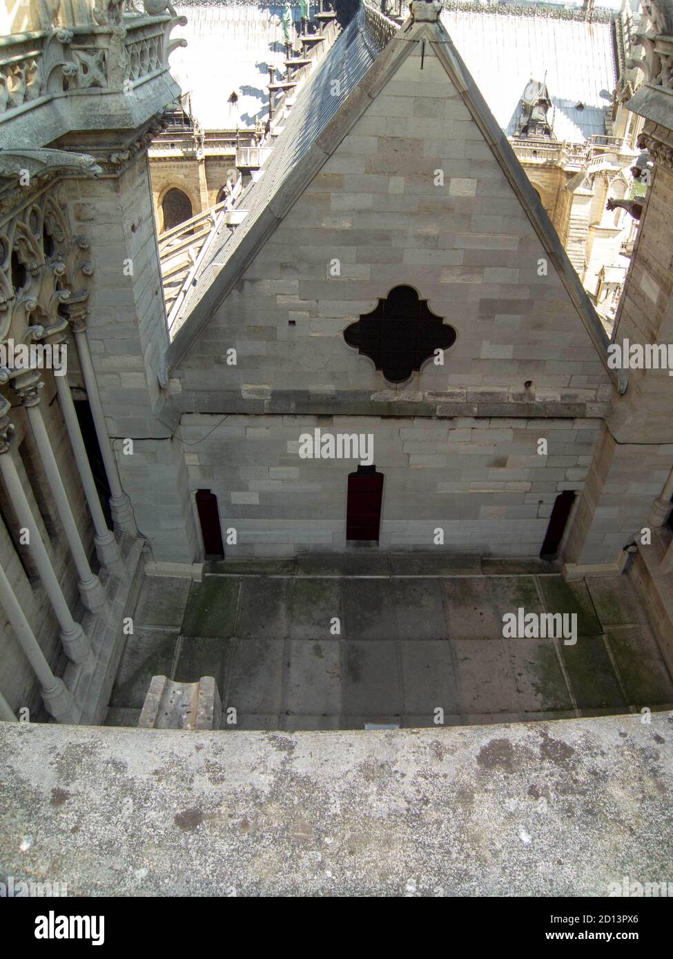 Cathedrale Notre Dame de Paris cite - catholic dome Stock Photo - Alamy