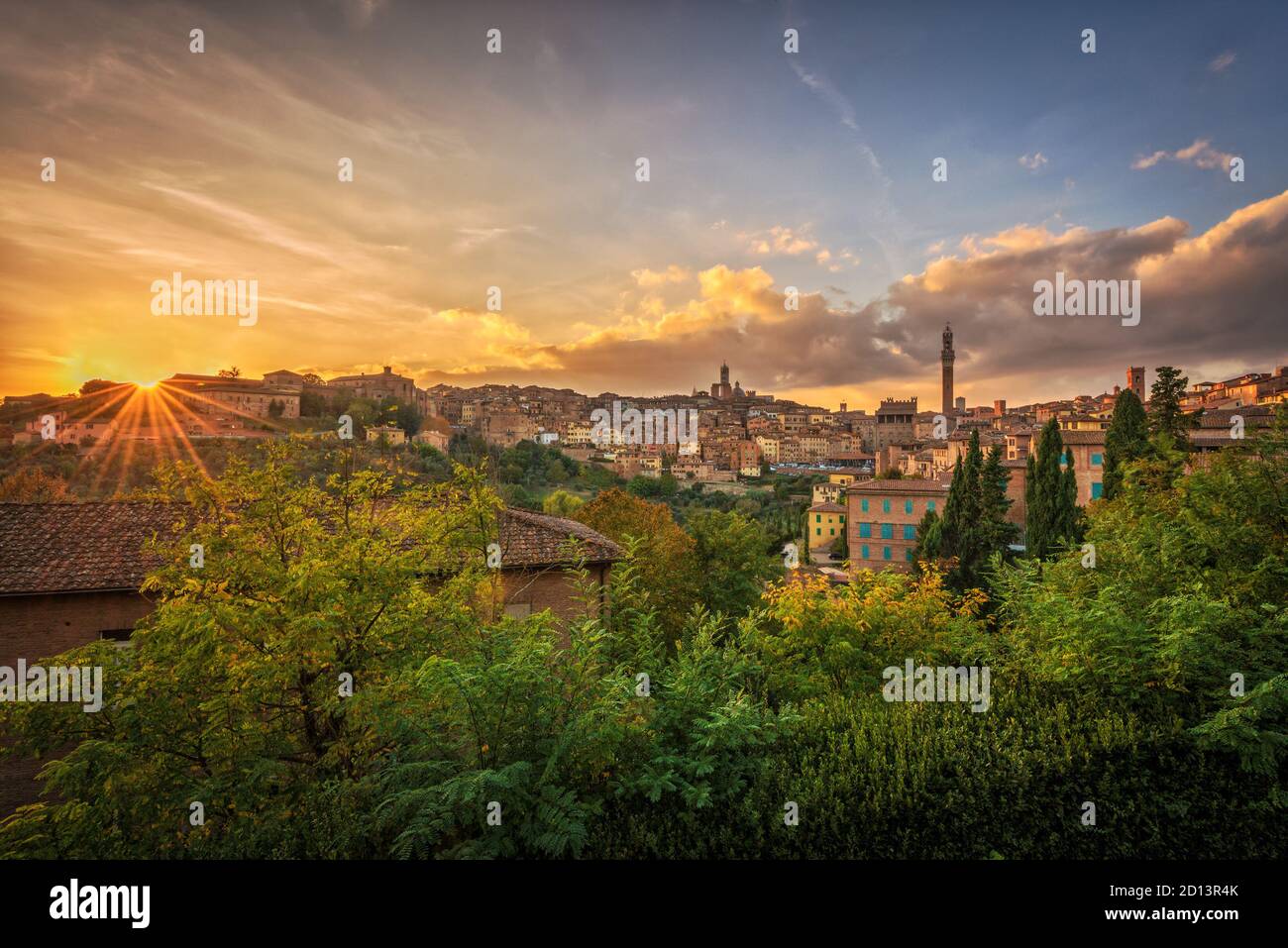Beautiful sunset tuscany landscape hi-res stock photography and images ...