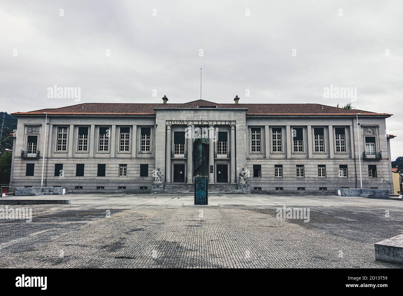 Entrance court justice european hi-res stock photography and images - Alamy
