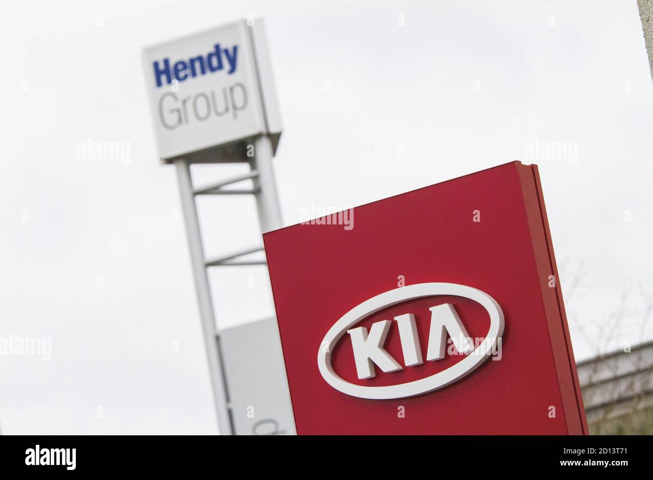 Kia dealership hi-res stock photography and images - Alamy