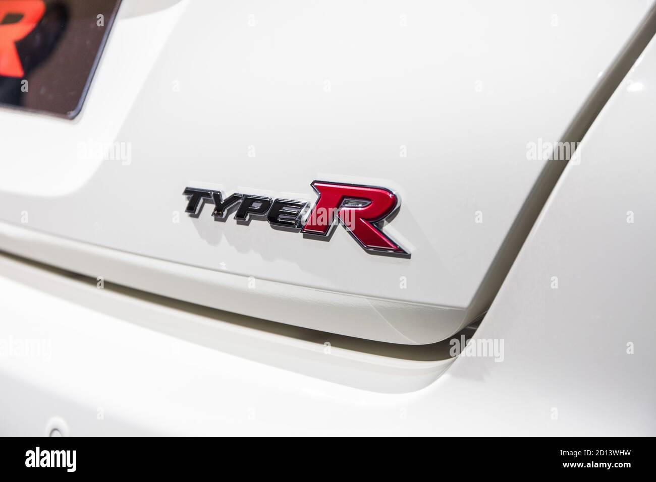 Civic type r badge hi-res stock photography and images - Alamy