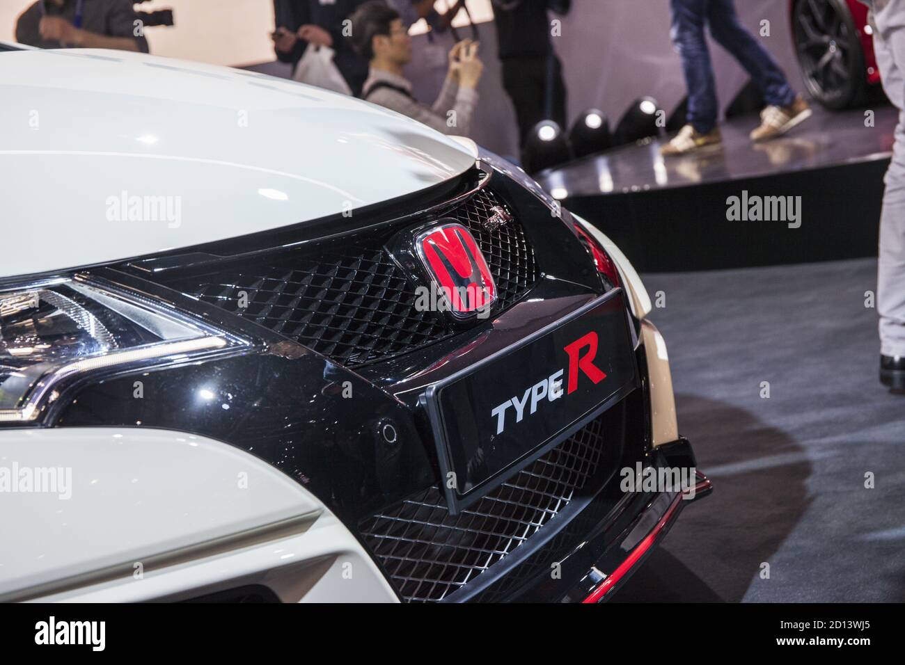 Civic type r badge hi-res stock photography and images - Alamy