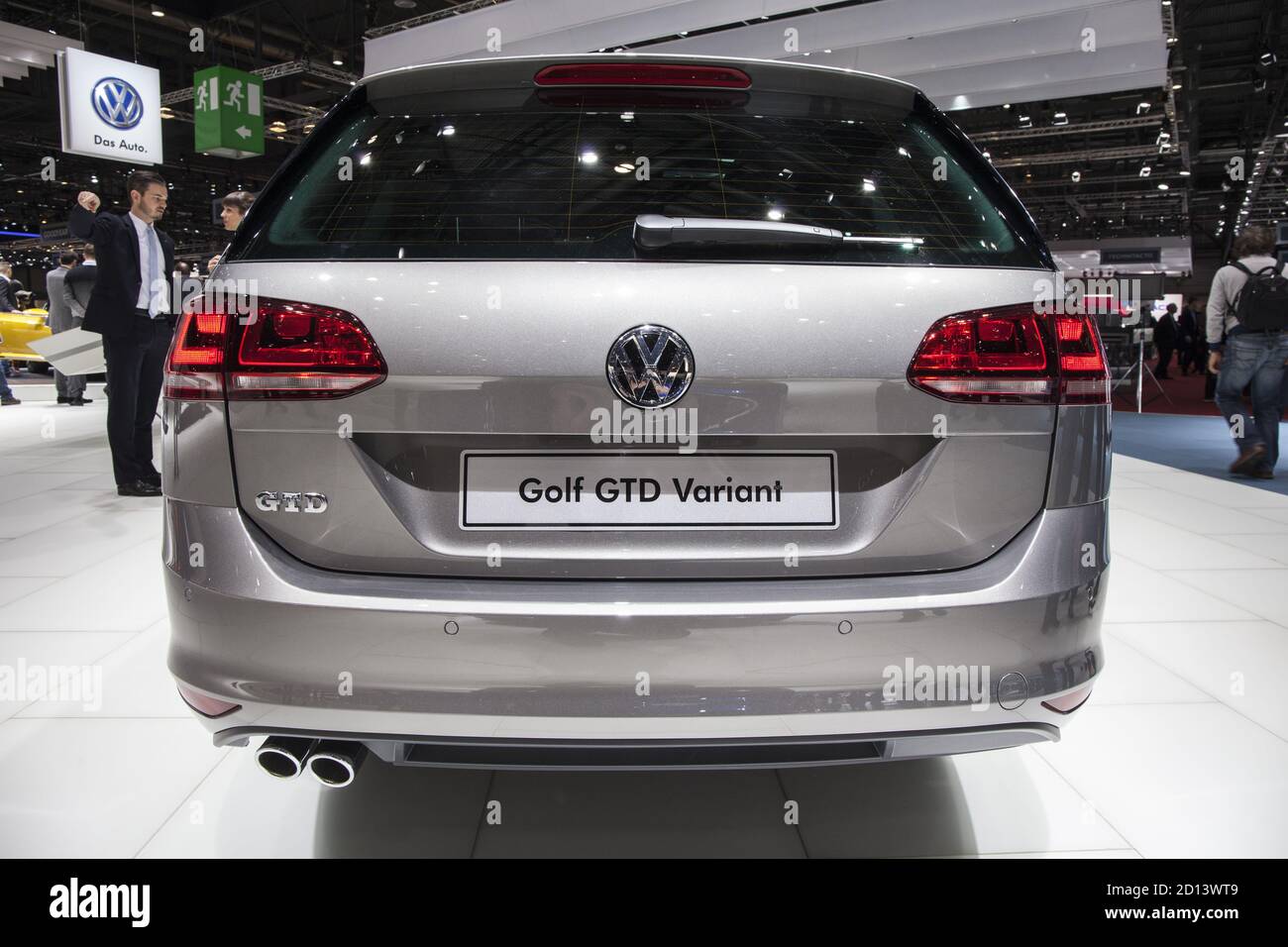Vw golf estate hi-res stock photography and images - Alamy