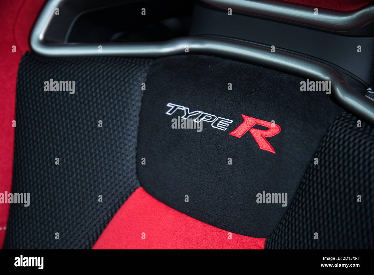 Civic type r badge hi-res stock photography and images - Alamy