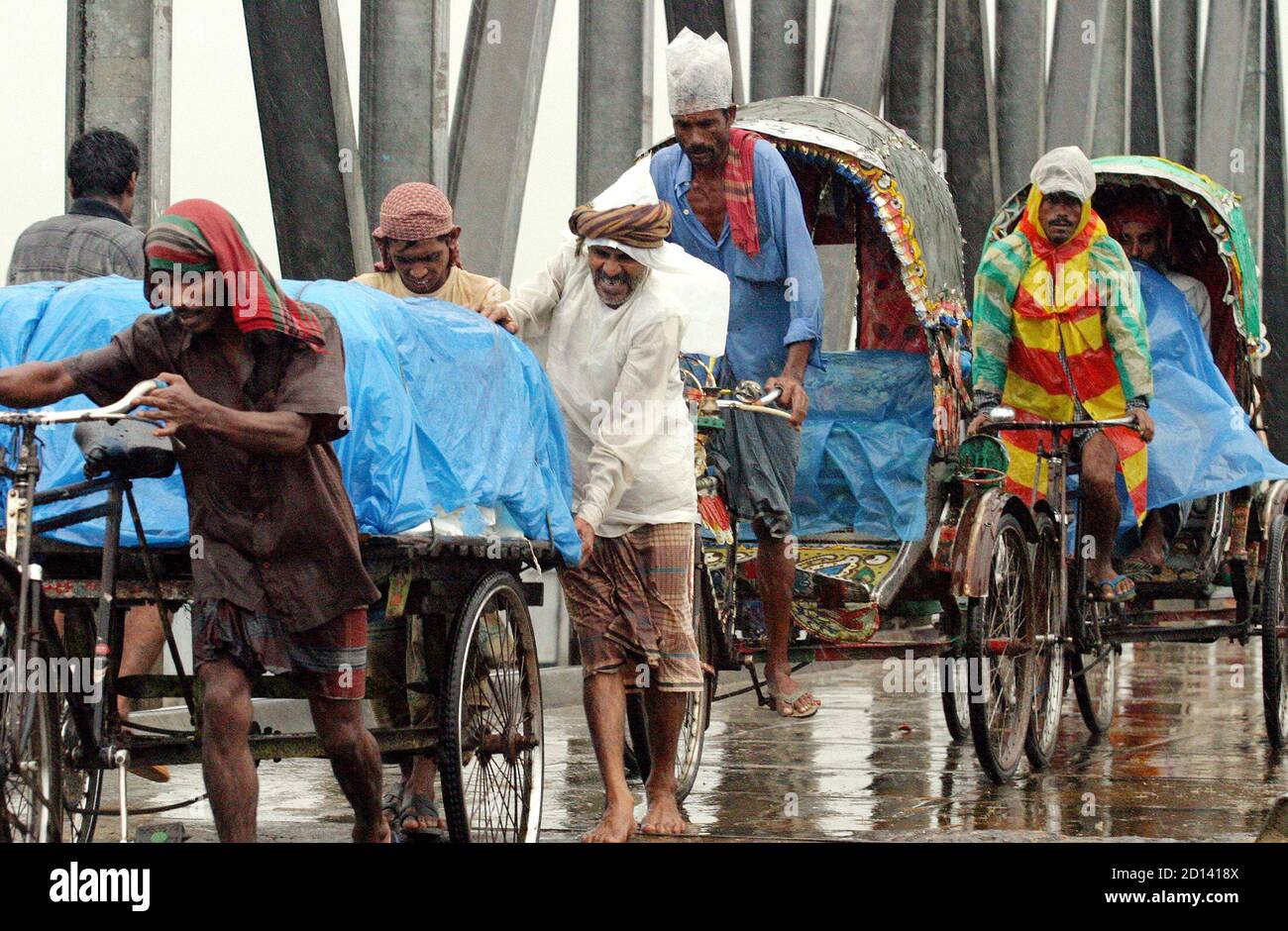 Rain rickshaw cover hi-res stock photography and images - Alamy