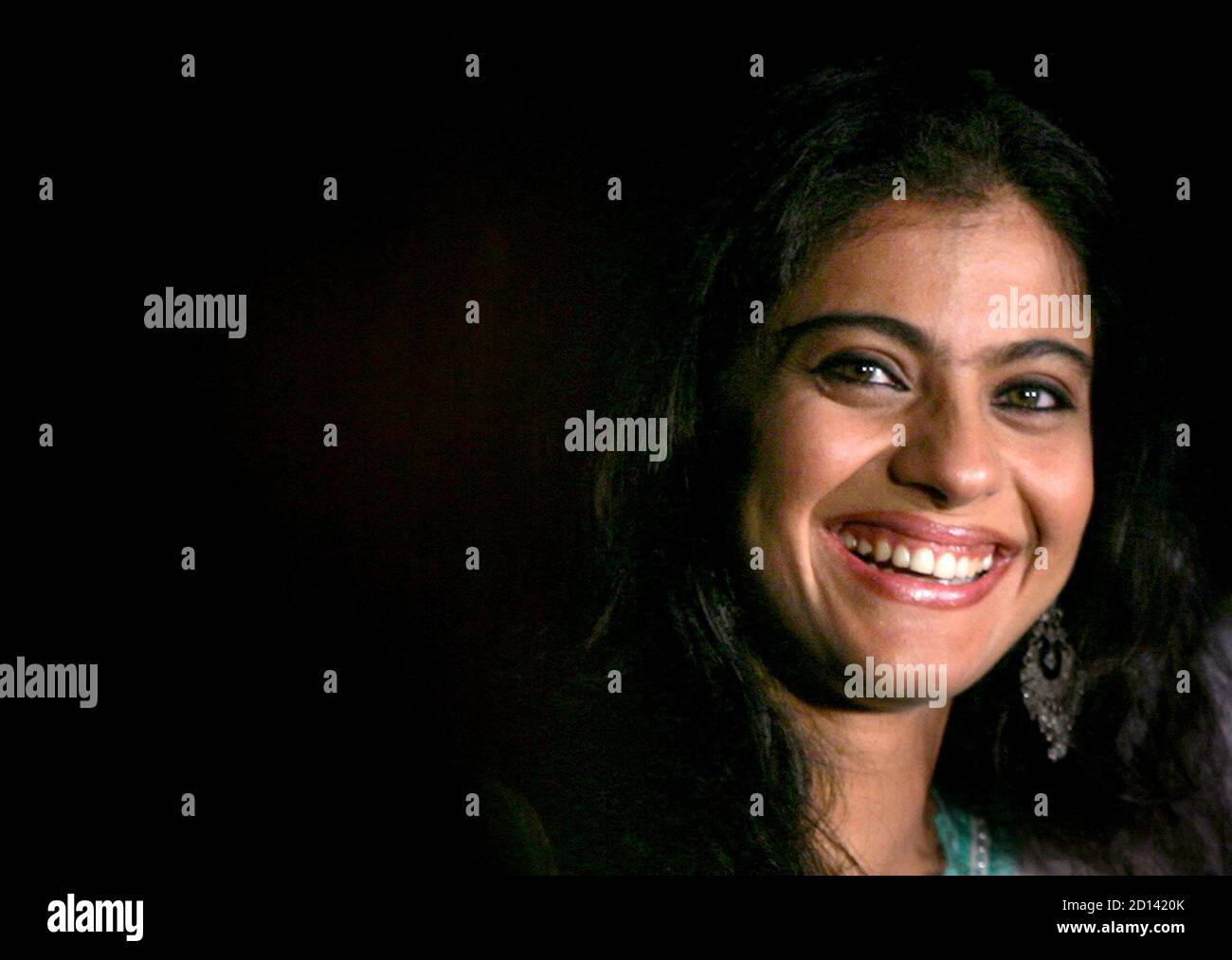 Kajol bollywood hi-res stock photography and images - Alamy