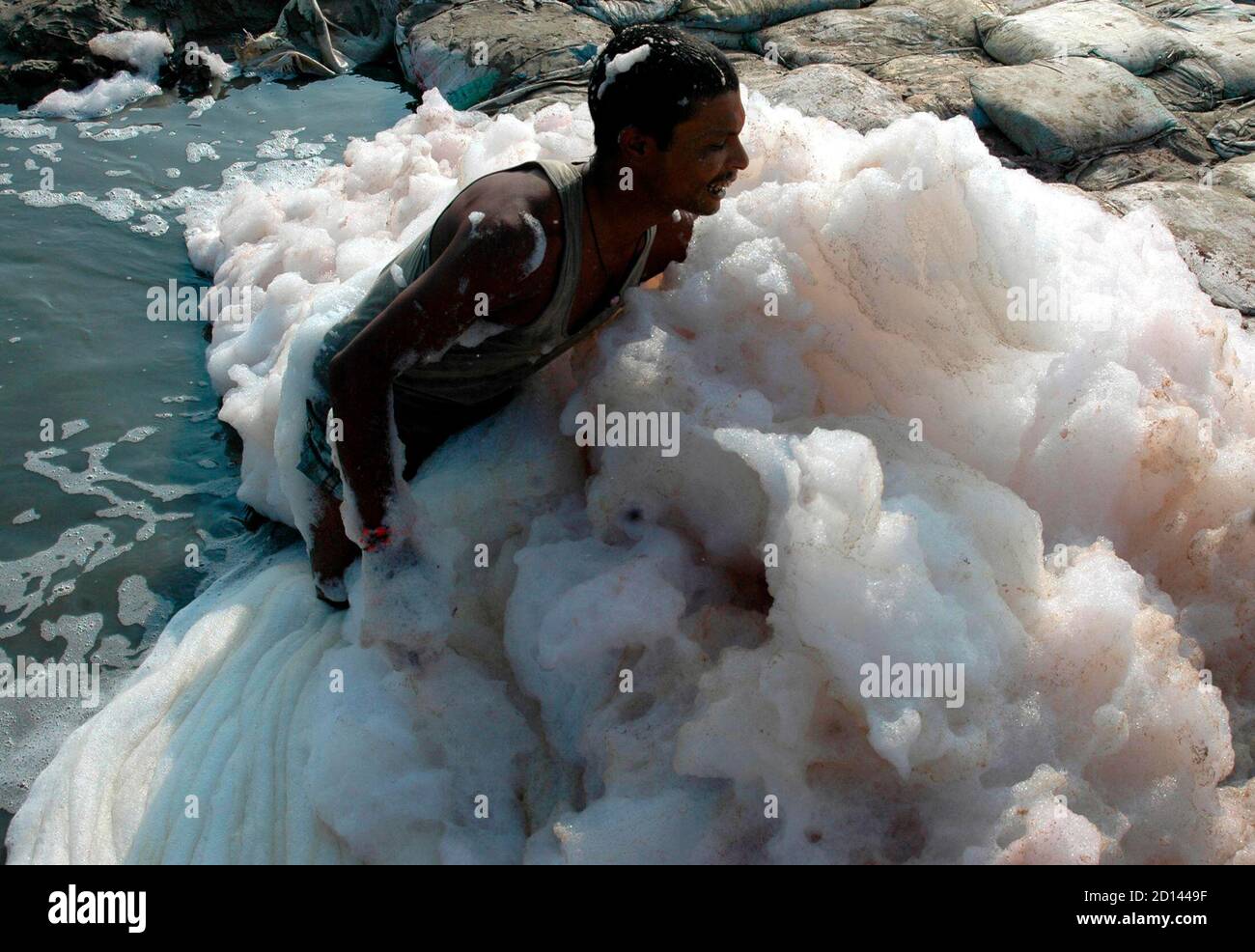 Allahabad india pollution hi-res stock photography and images - Alamy