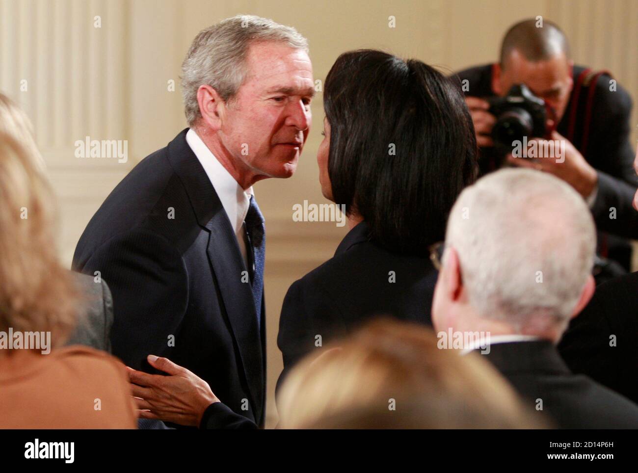 U s president george bush kisses hi-res stock photography and images ...