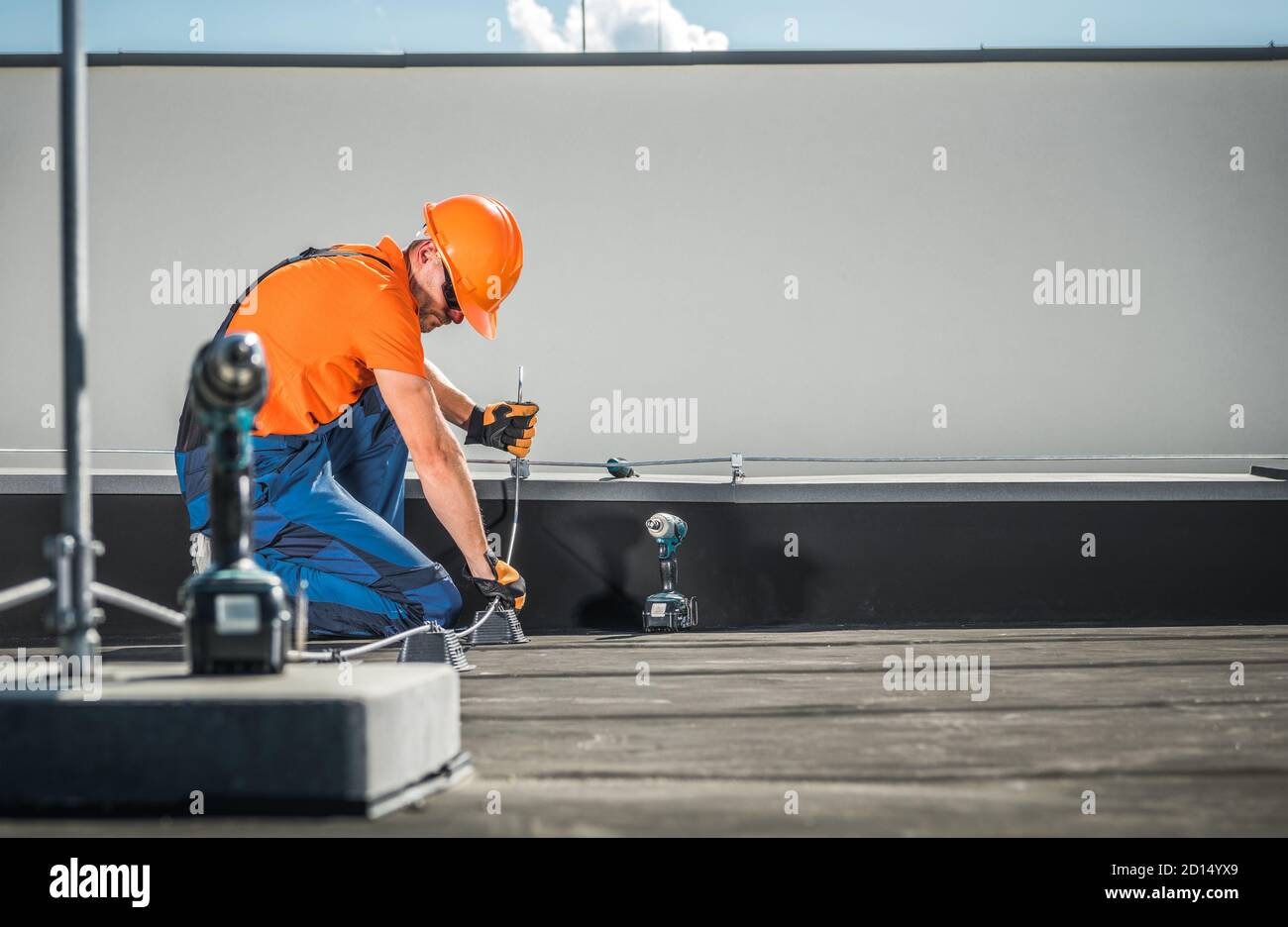 Wire strike protection system hi-res stock photography and images - Alamy