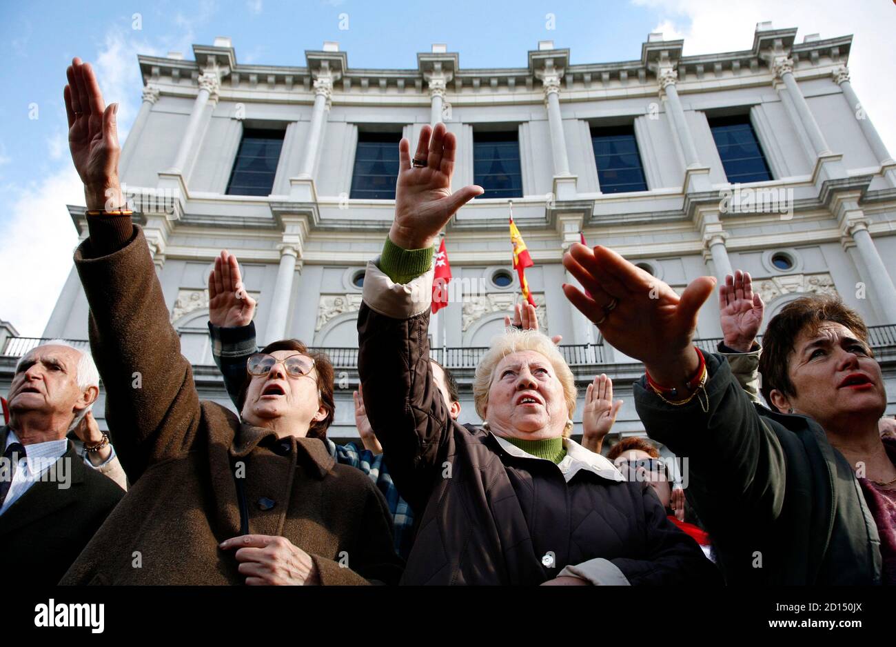Salute spain hi-res stock photography and images - Alamy