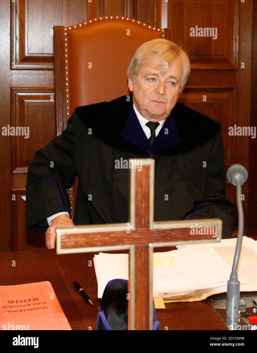 David irving holocaust hi-res stock photography and images - Alamy