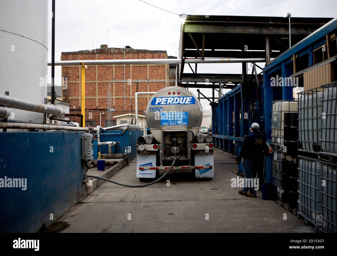 New Jersey Oil Tanks High Resolution Stock Photography and Images - Alamy
