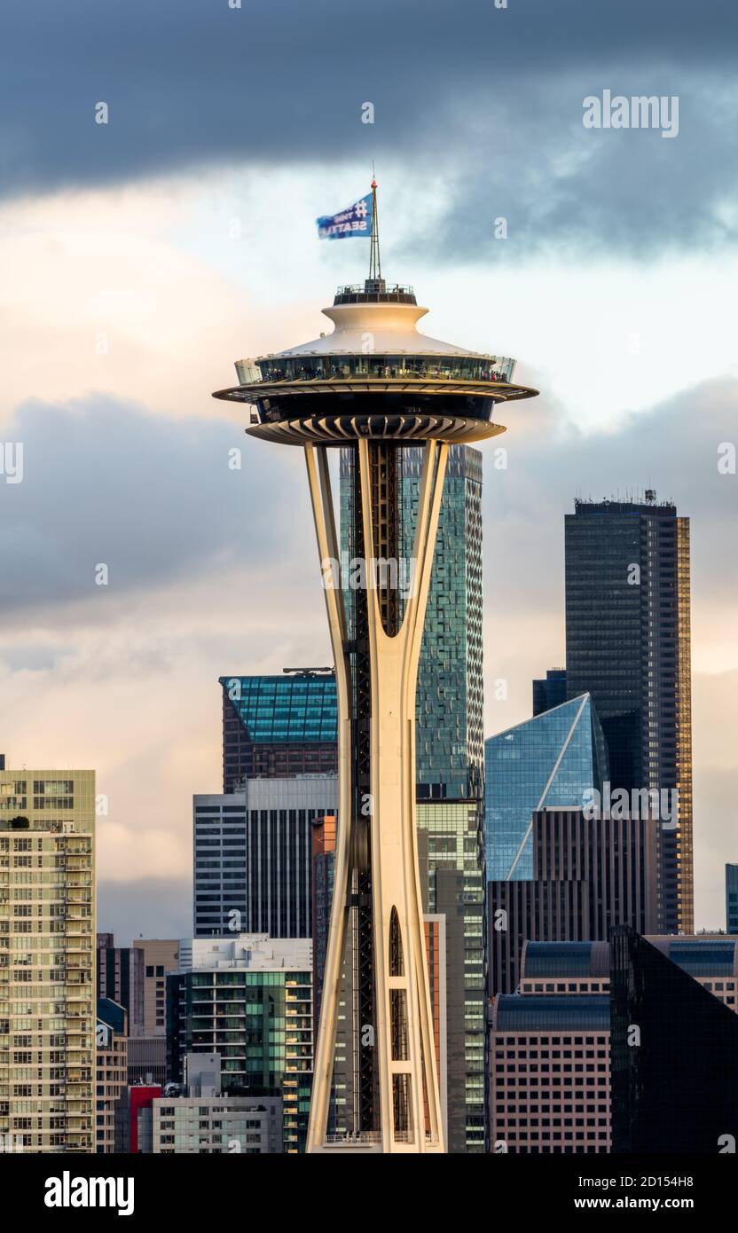 Retro seattle skyline hi-res stock photography and images - Alamy