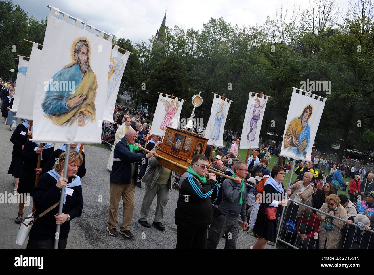 Carry the monstrance hi-res stock photography and images - Alamy