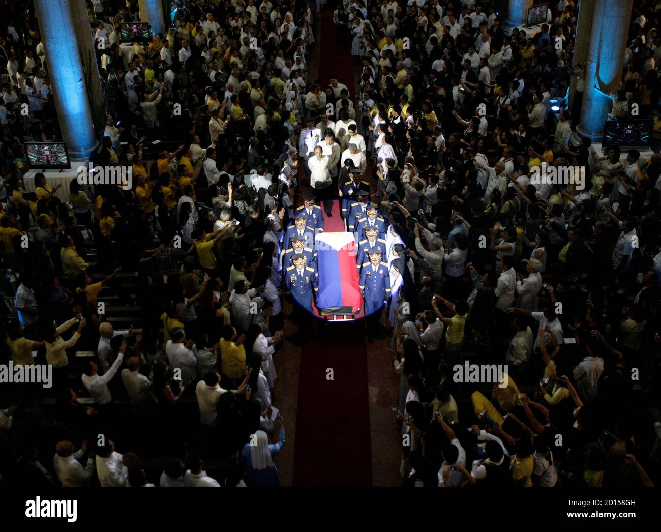 Philippines flag procession hi-res stock photography and images - Alamy