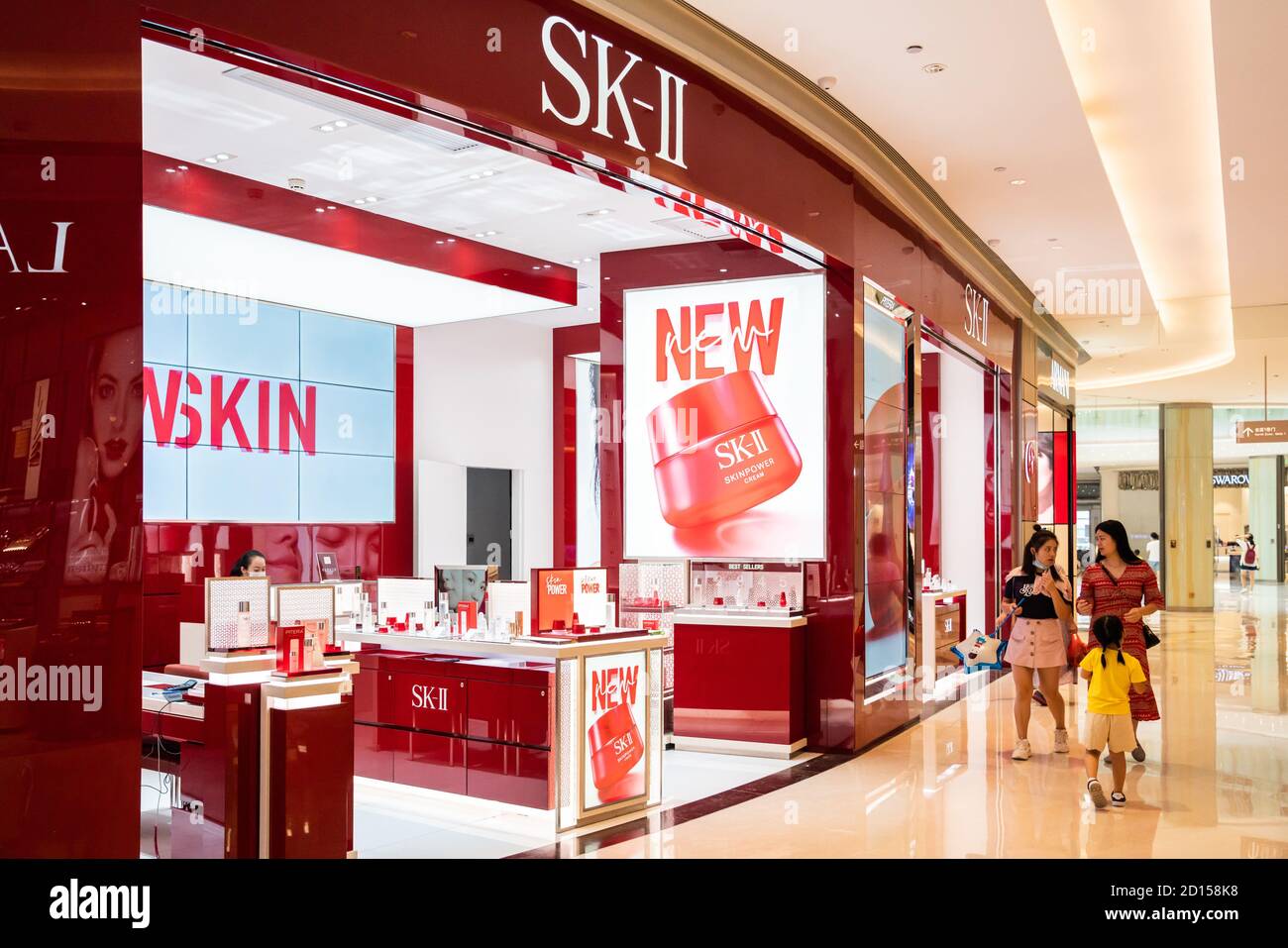Sk ii hi-res stock photography and images - Alamy