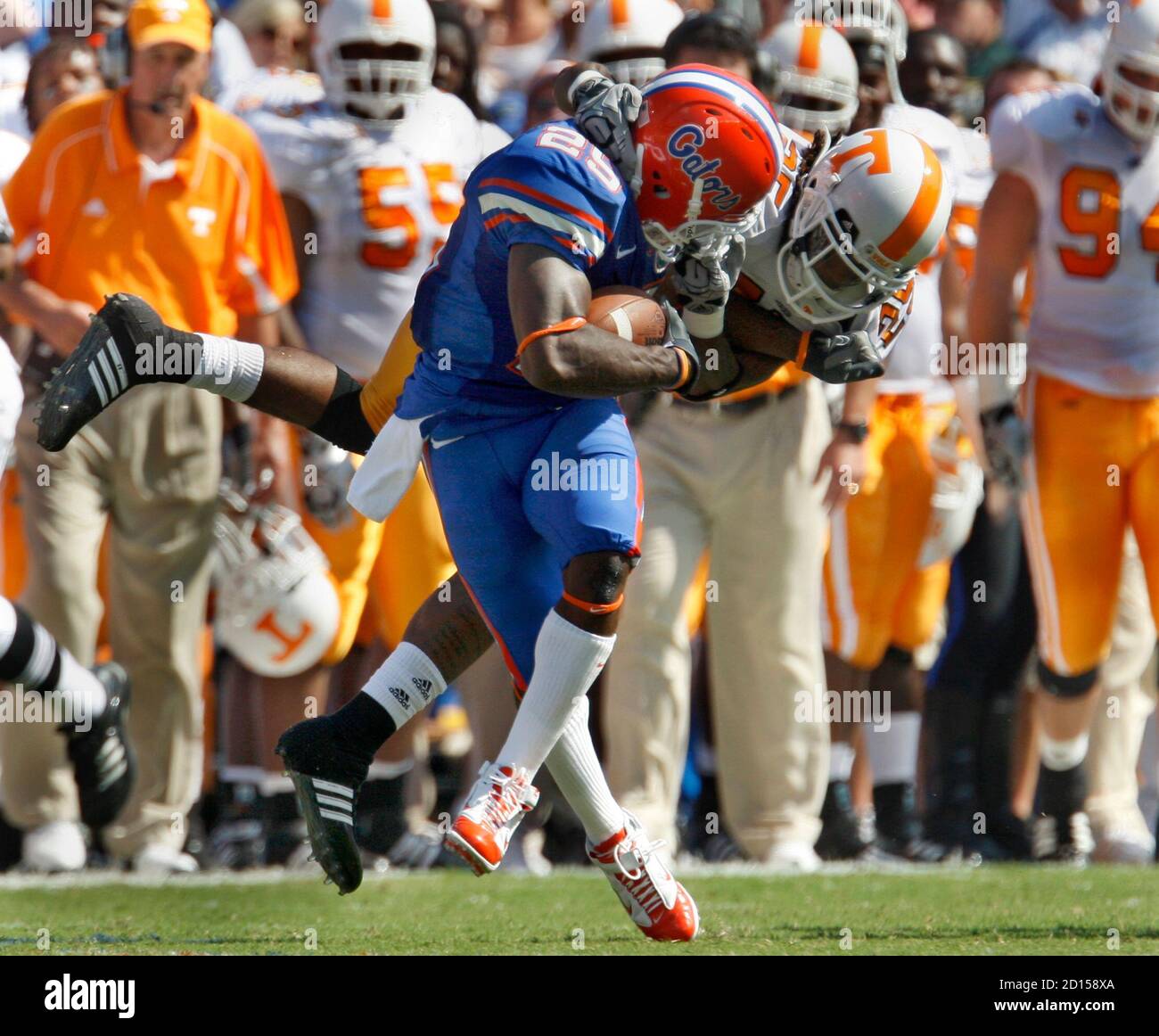 Kick returner hi-res stock photography and images - Alamy