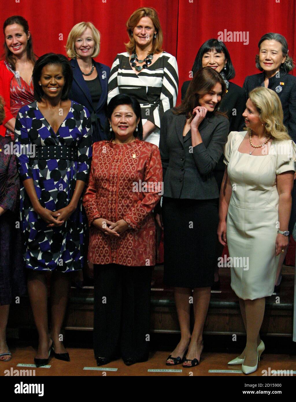 Spouses g20 world leaders pose hi-res stock photography and images - Alamy