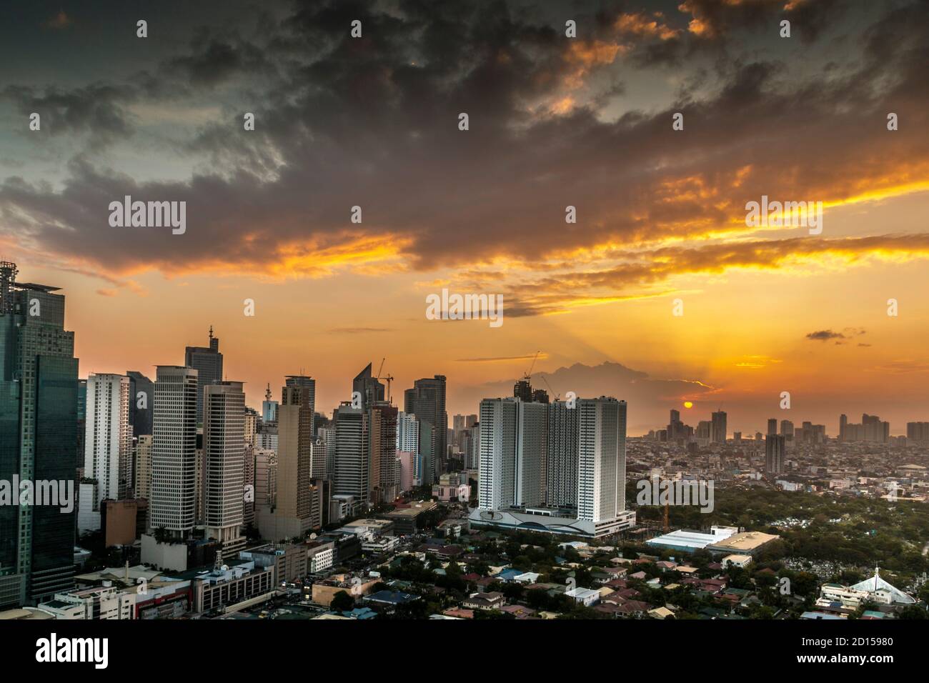 Makati city skyline hi-res stock photography and images - Alamy