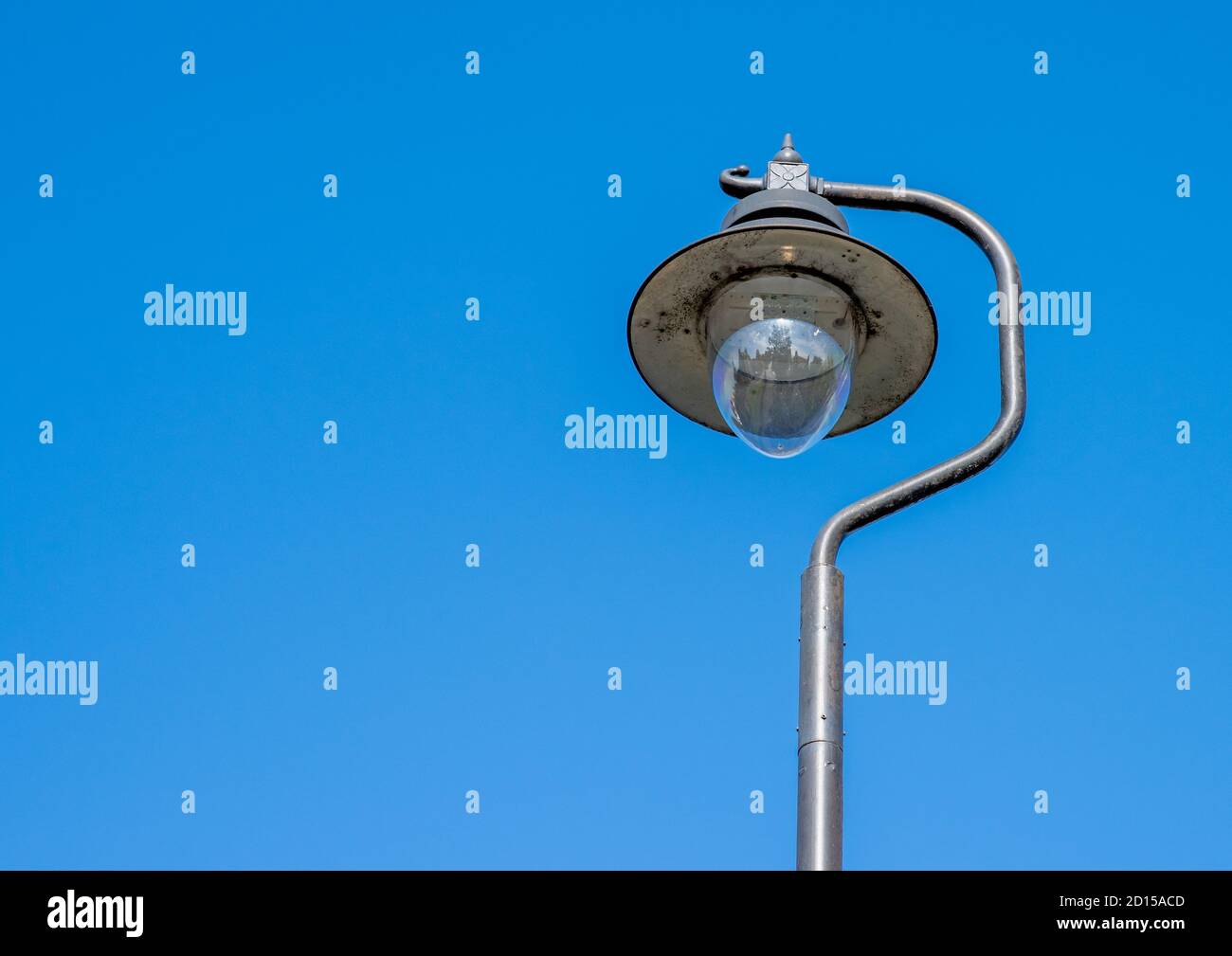 Old style street lamp with meral shade on metal post Stock Photo - Alamy