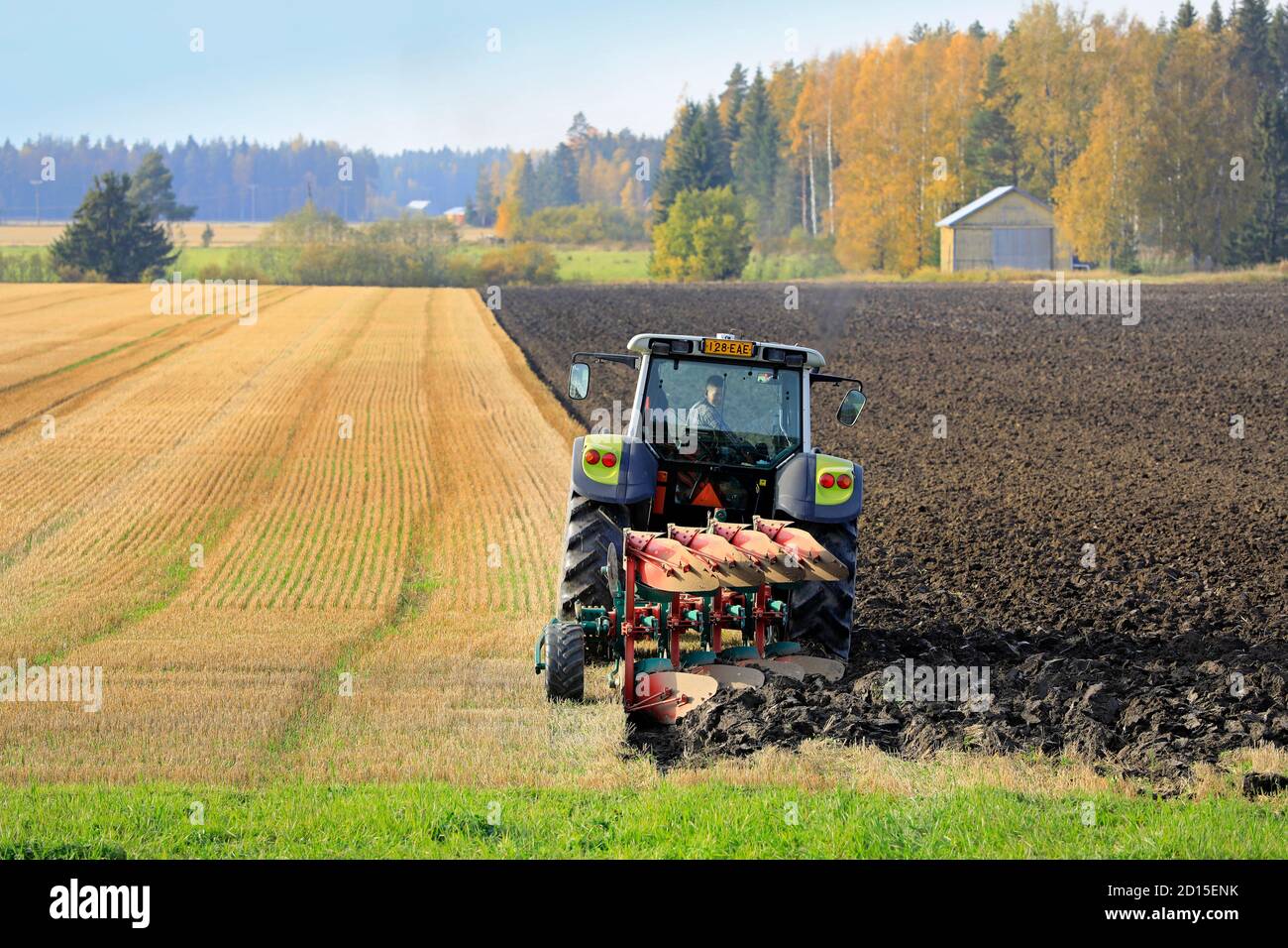 Farmer plowing field hi-res stock photography and images - Alamy