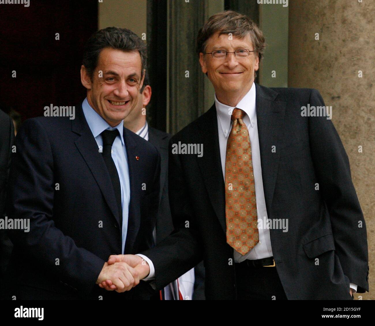 Microsoft founder bill gates paris hi-res stock photography and images ...