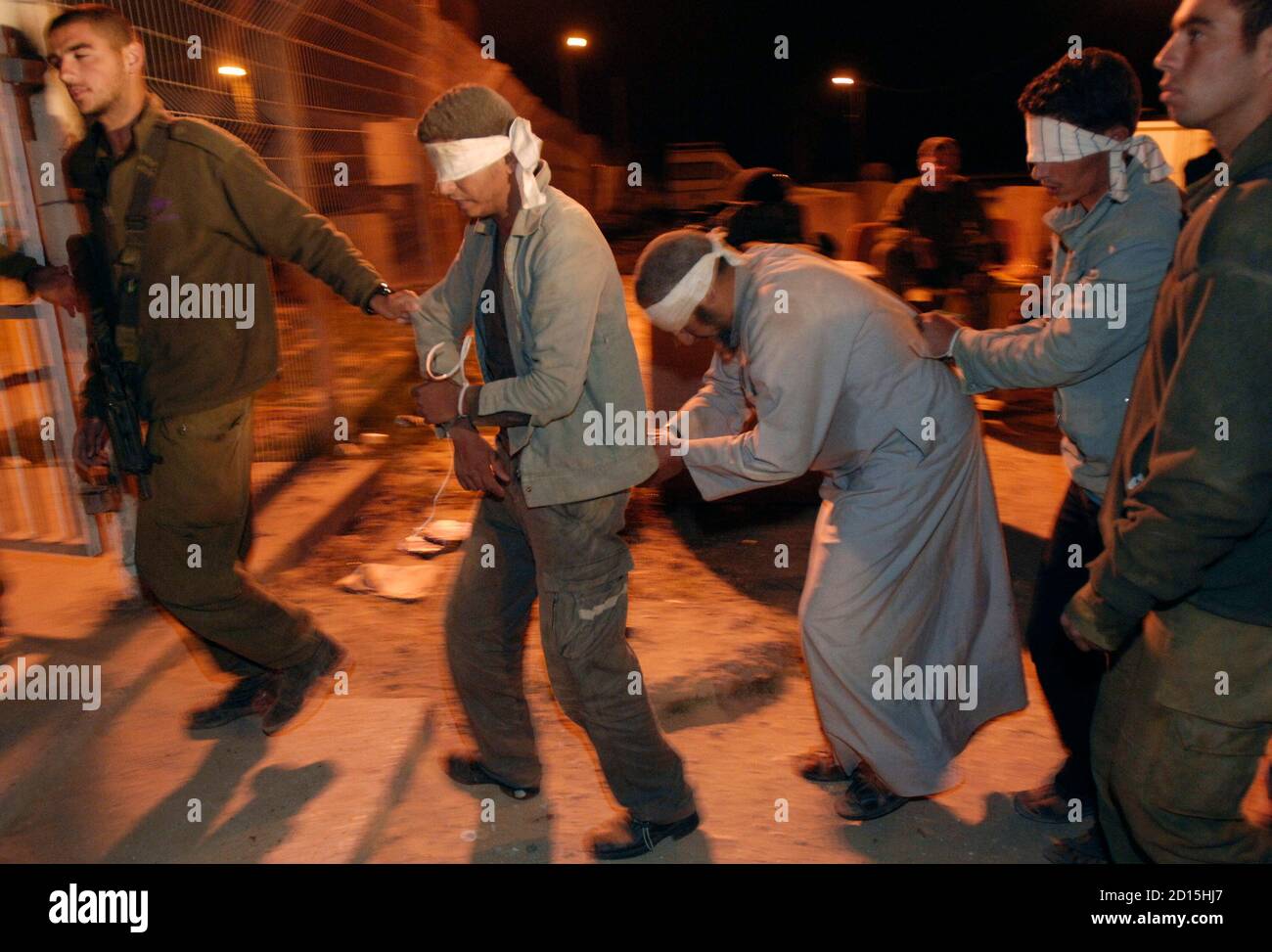 Blindfold blindfolded soldier hi-res stock photography and images - Alamy