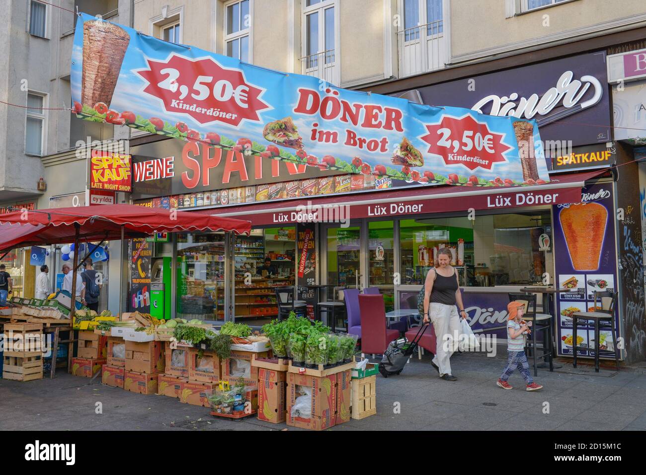 Lux doner kebab hi-res stock photography and images - Alamy