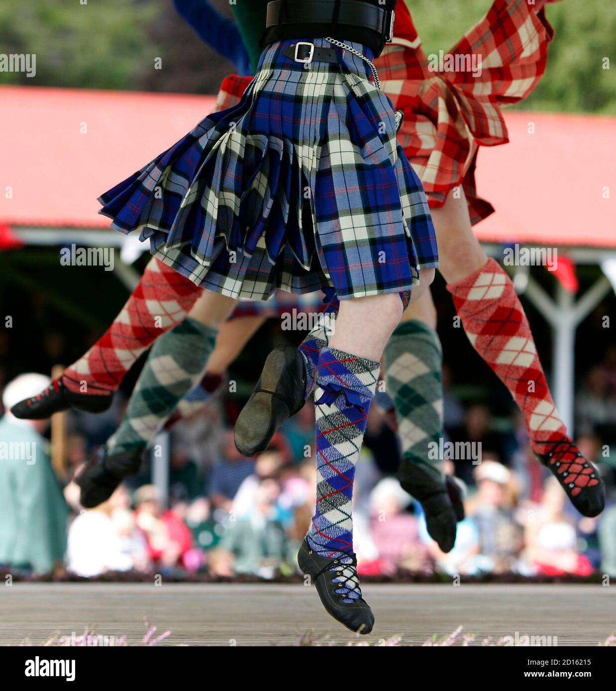 Highland dancers braemar hi-res stock photography and images - Alamy