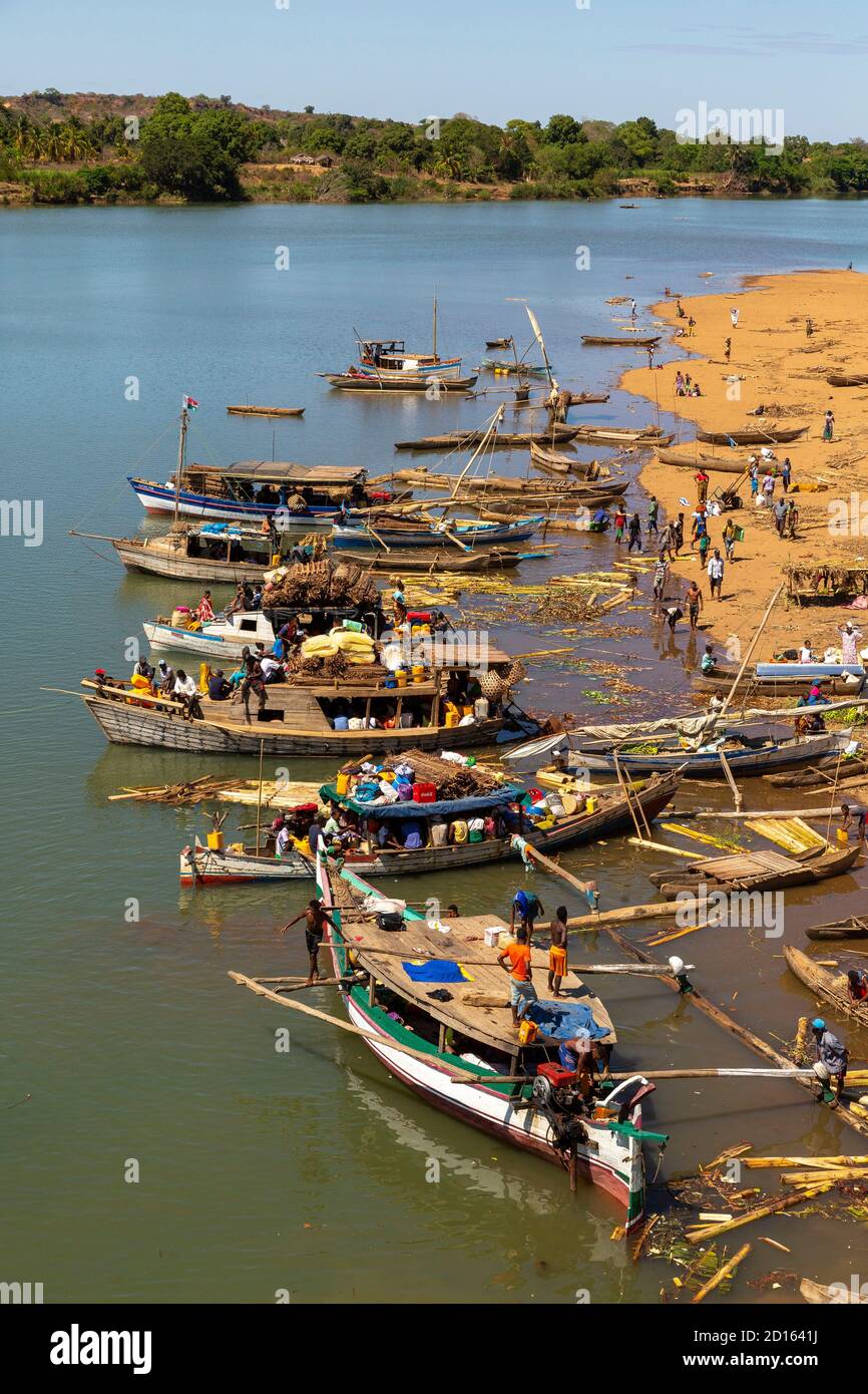Madagascar, Sofia region, towards Befotaka, Maevarano river, Afrique ...