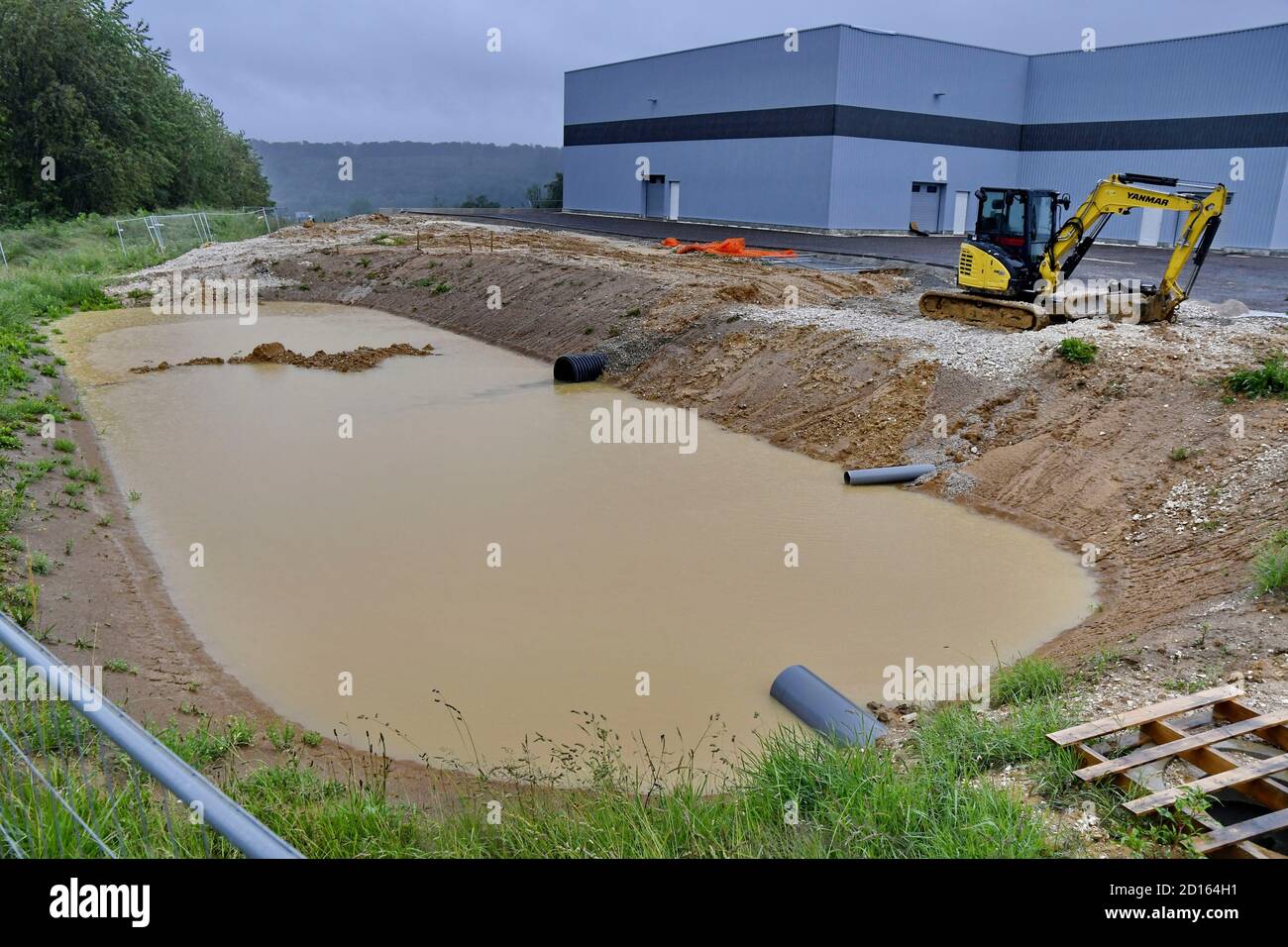 Retention basin hi-res stock photography and images - Alamy