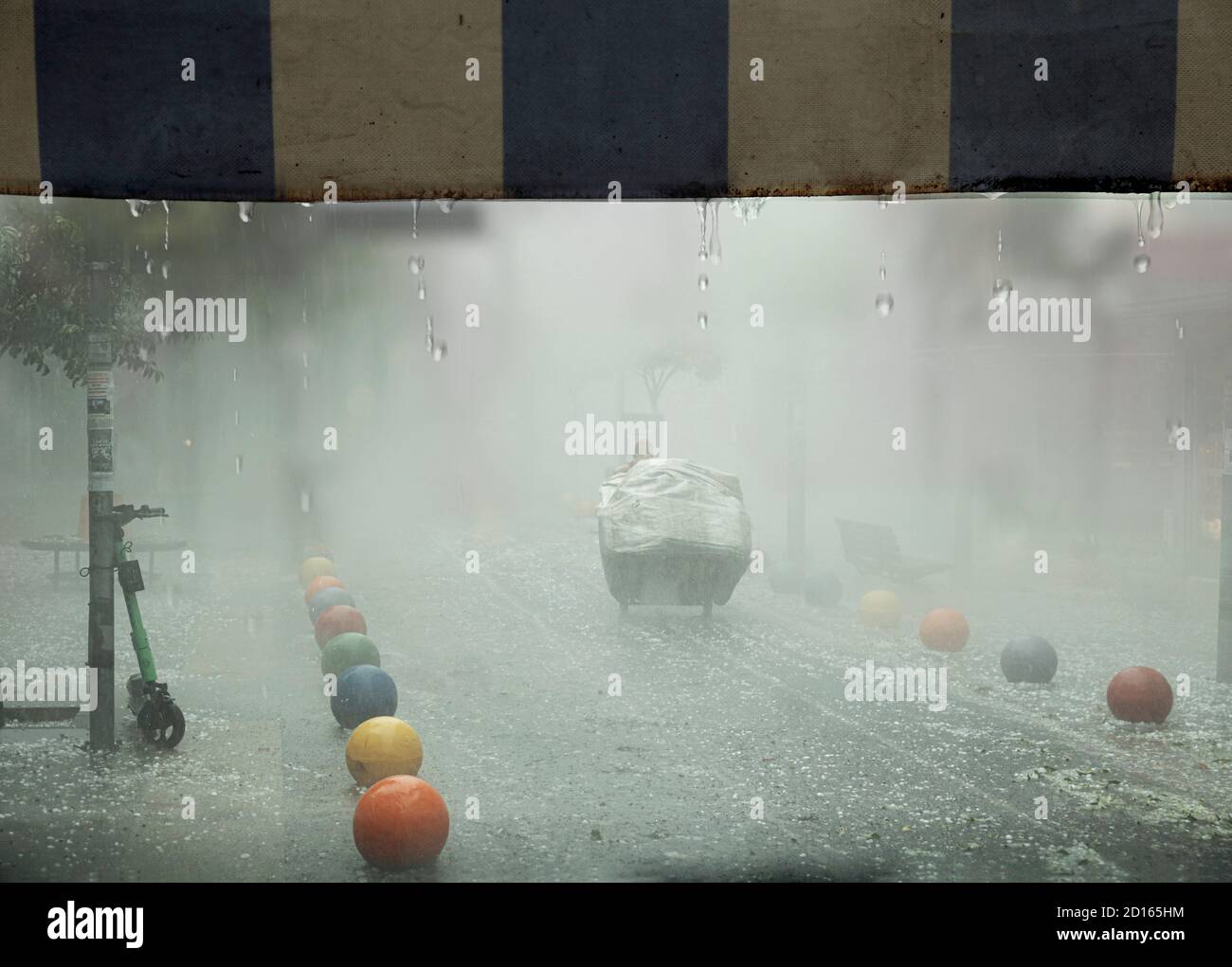 selective focus falling rain drops. blurred background Stock Photo - Alamy
