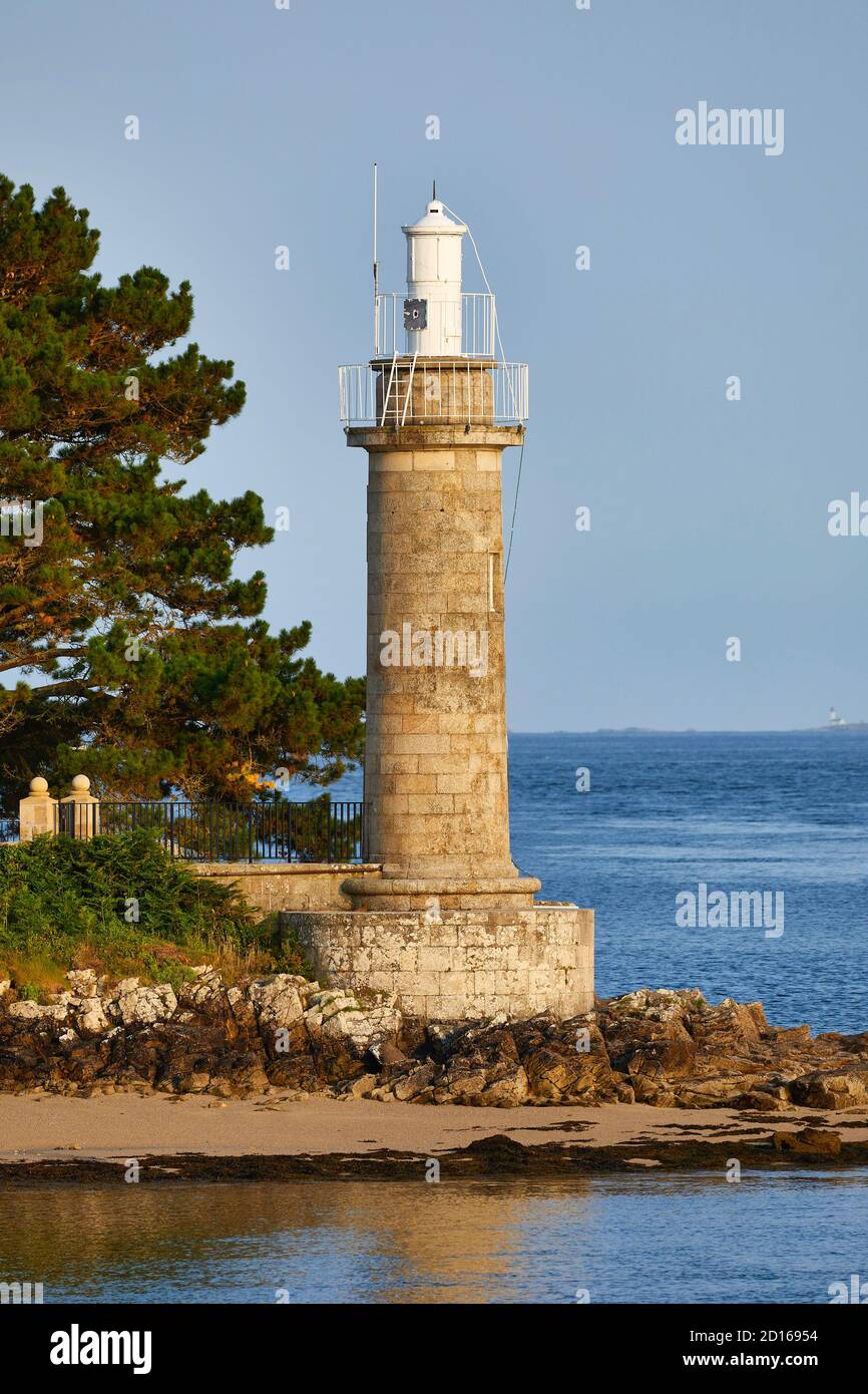 Le le coq lighthouse hi-res stock photography and images - Alamy