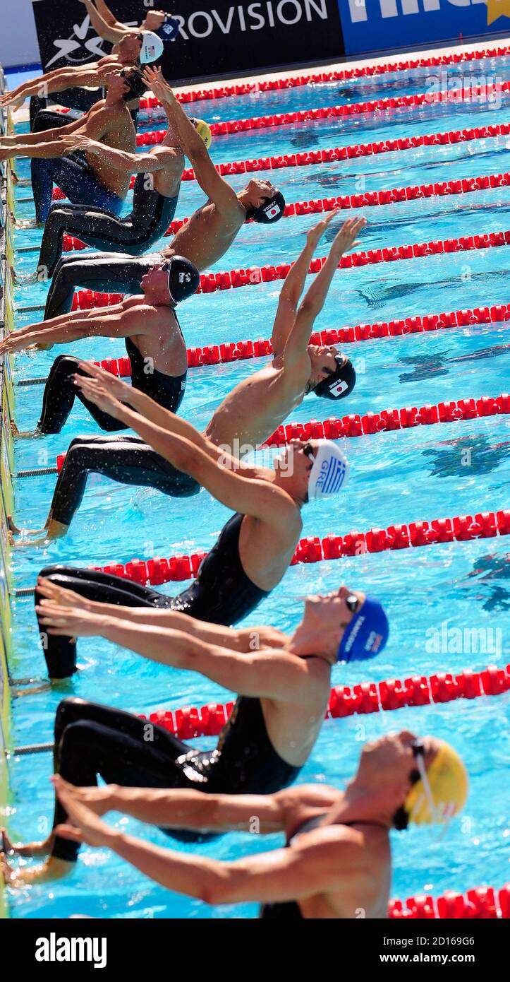 Mens backstroke start hi-res stock photography and images - Alamy