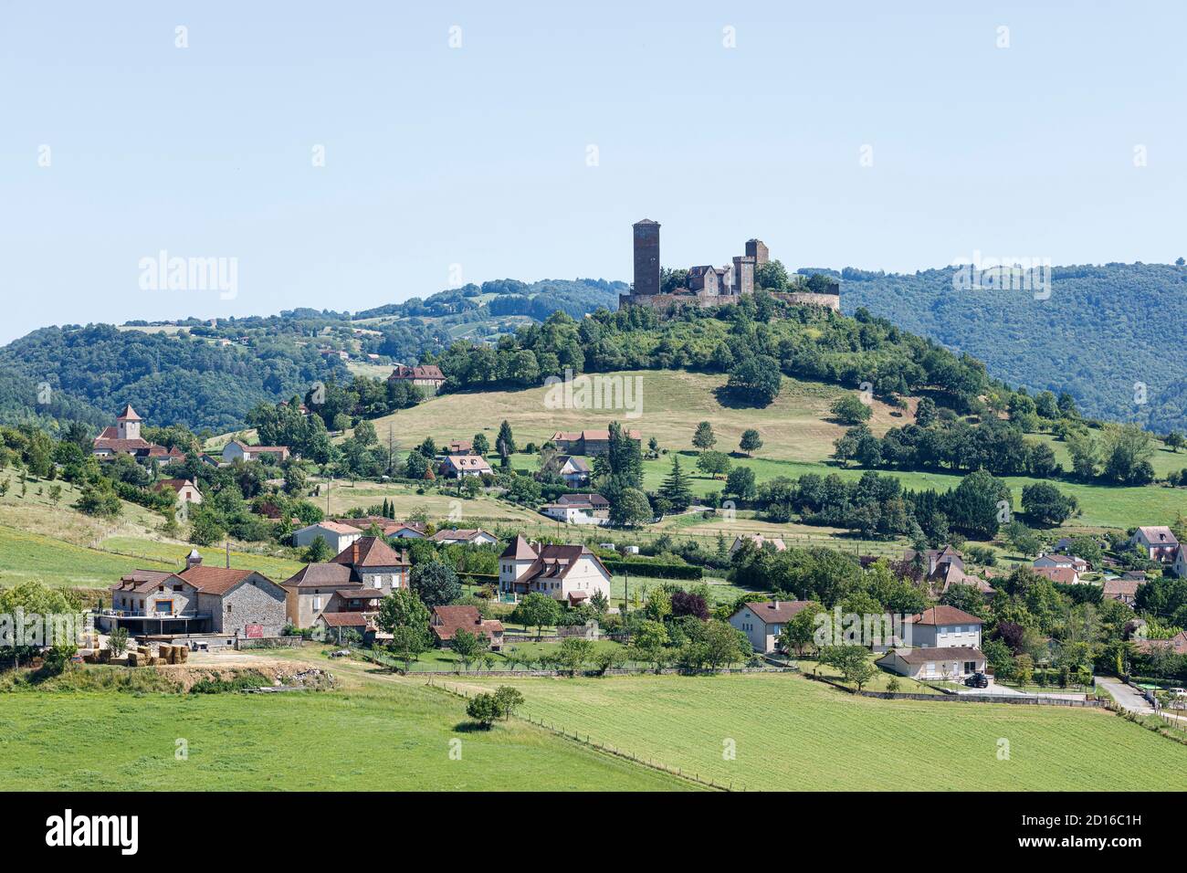 Saint cere village hi-res stock photography and images - Alamy