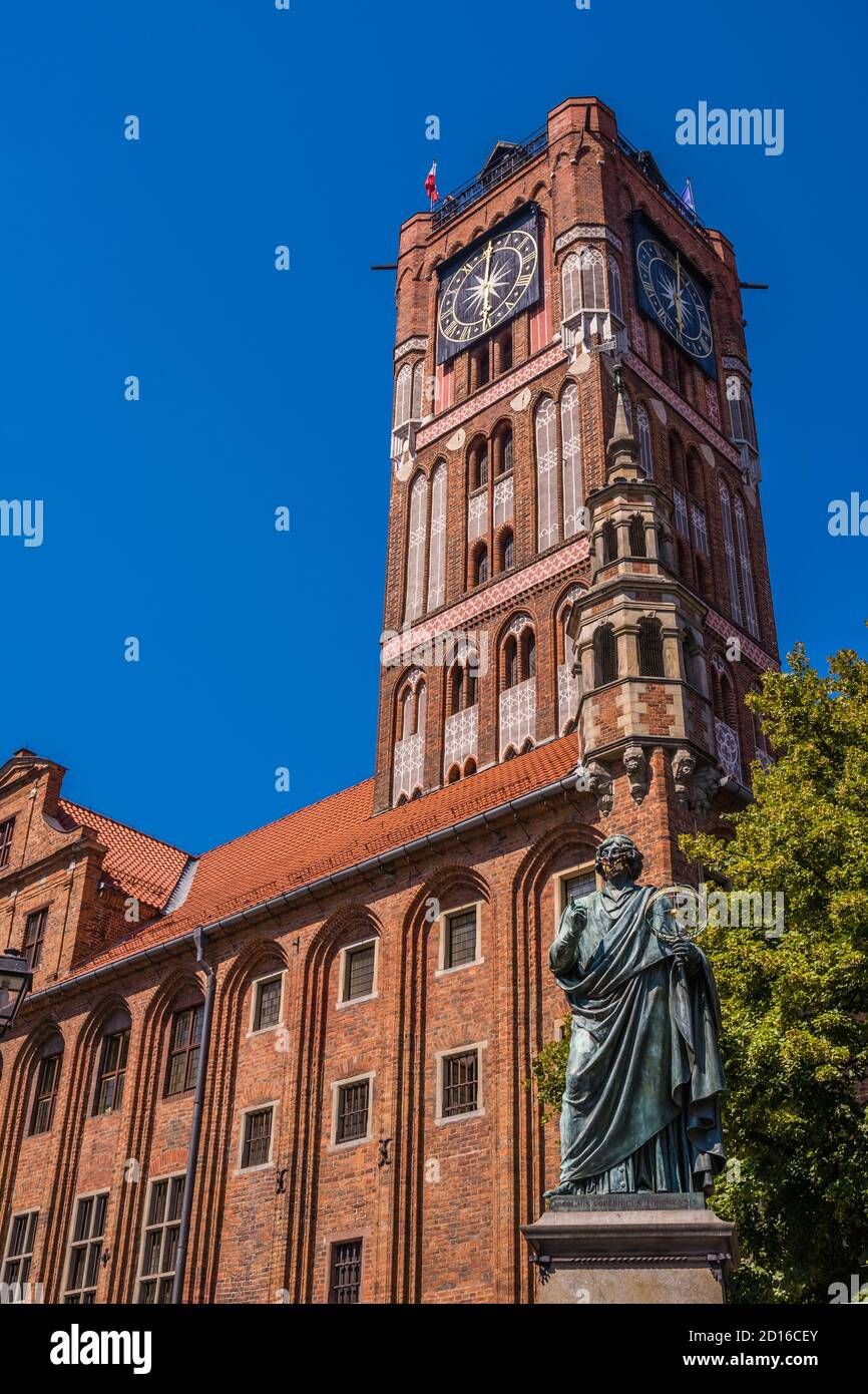 A vertical shot of Nicolaus Copernicus Statue in Torun, Poland Stock ...