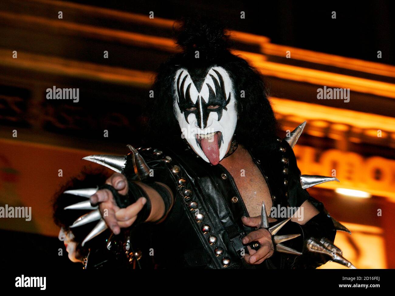 Kiss gene simmons hi-res stock photography and images - Alamy